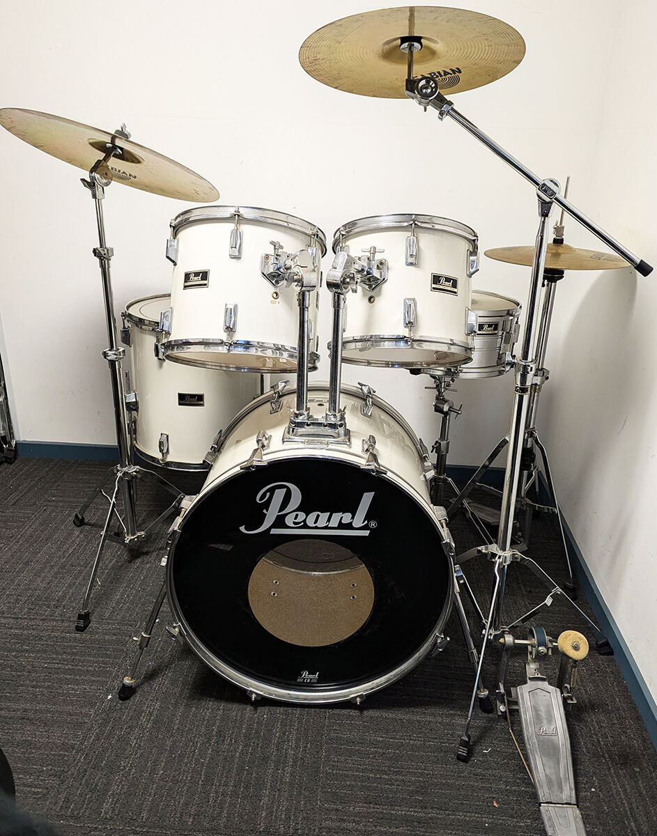 Used Pearl Export 80's 5 Piece Drum Kit w/Stands + Sabian 14,16,20 Cymbals- White- Includes Warranty